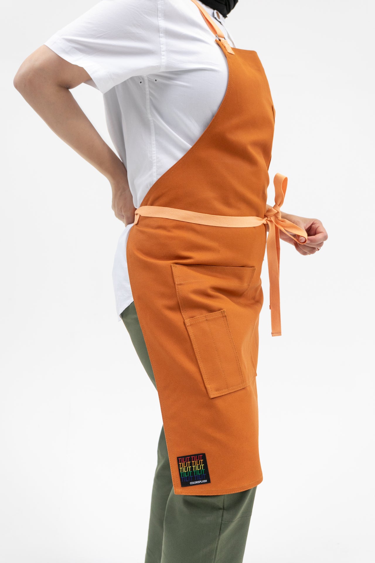 Work Apron| ColorSplash Apron of the Month - Red Kuri – TILIT