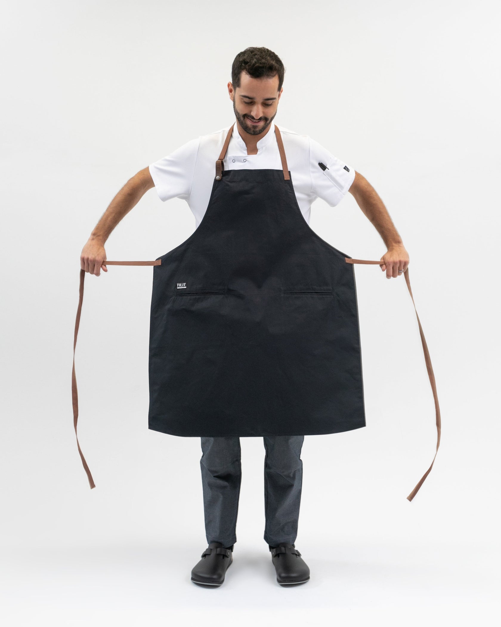 Chef Aprons | Modern Professional Kitchen Aprons – TILIT NYC