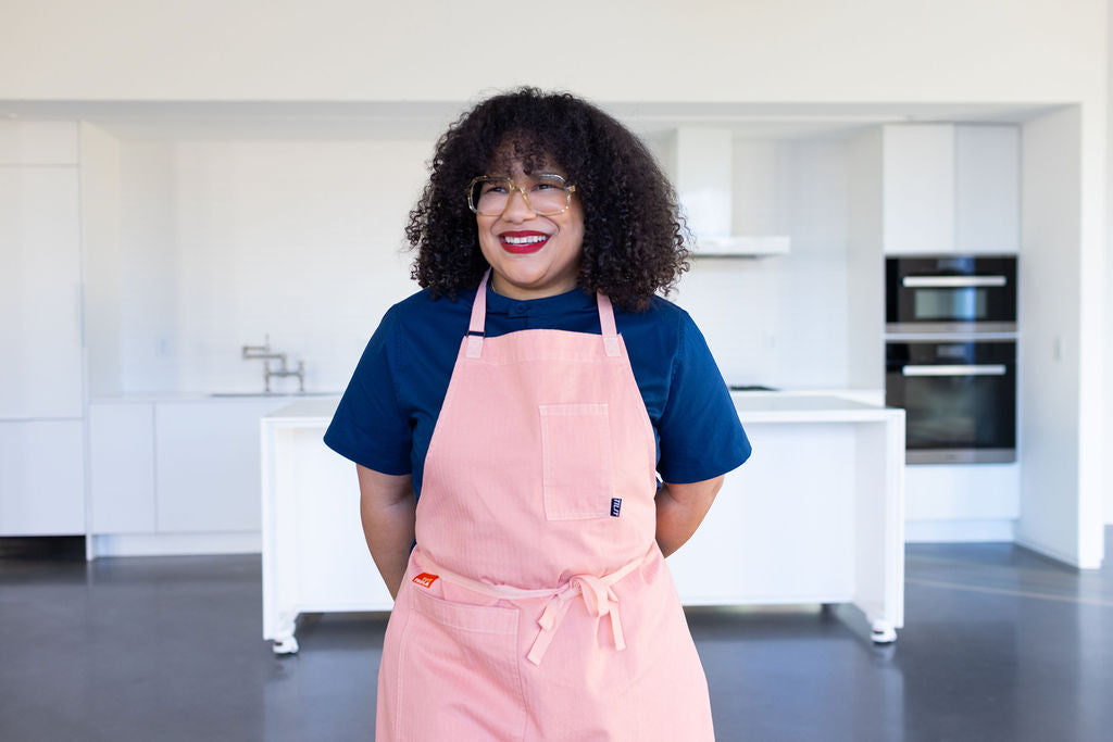 TILIT x Paola Velez ¡Soy Peachy! Apron | Unisex Chef Aprons – TILIT NYC
